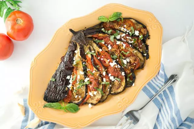 Eggplant baked in the oven - the best recipes of delicious dishes with a photo 10507_7