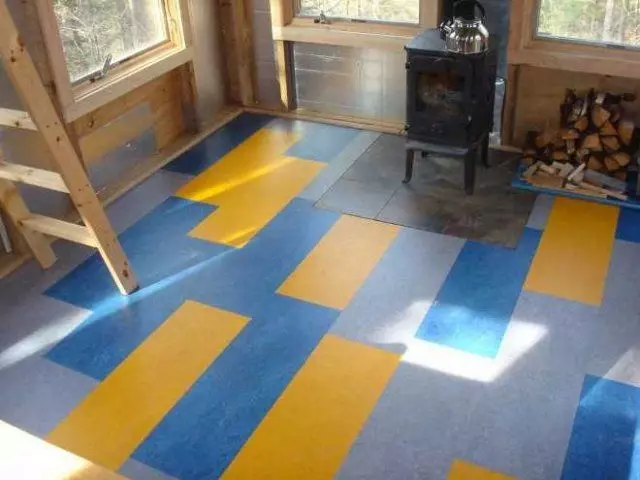 Marmoleum v sobi