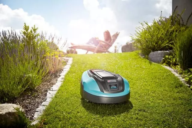 Robot lawn mower gardena