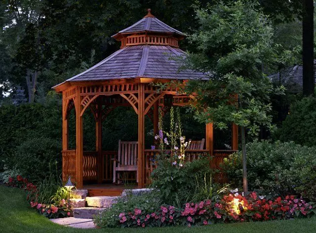 Beautiful and simple garden gazebos 1415_19