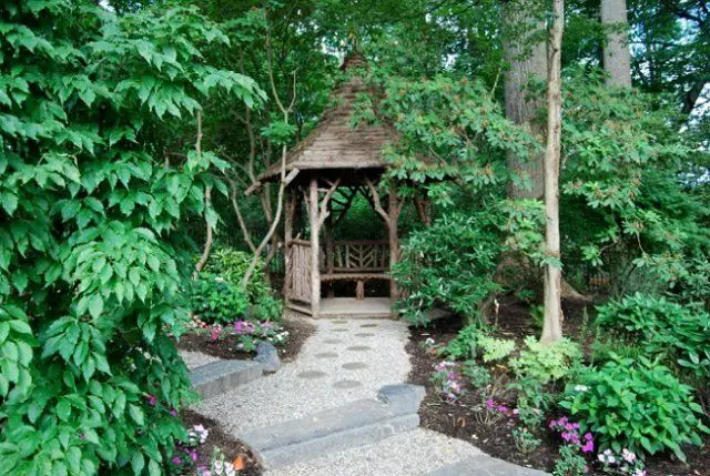 Beautiful and simple garden gazebos 1415_25