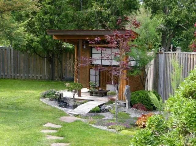 Beautiful and simple garden gazebos 1415_41