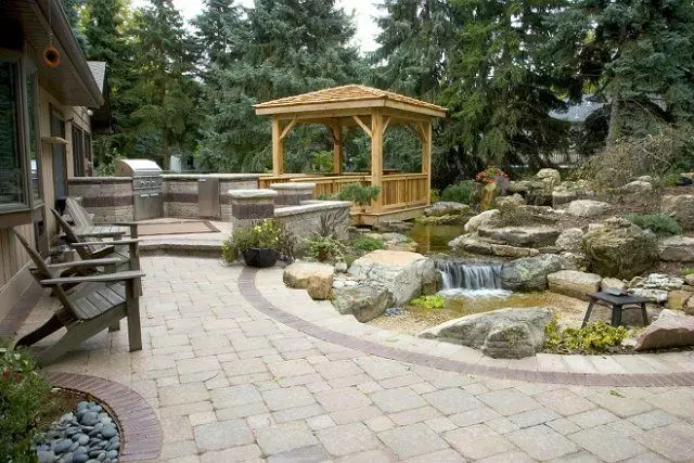 Beautiful and simple garden gazebos 1415_47