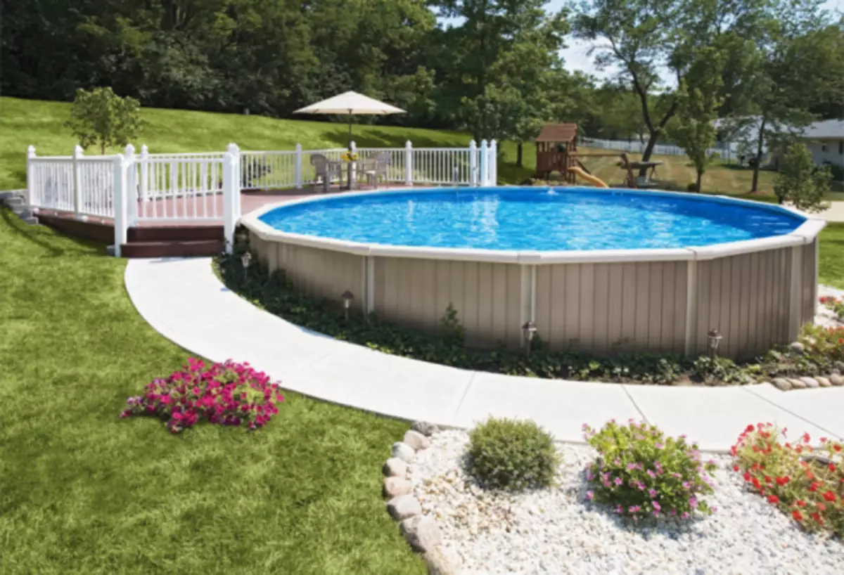 Which pool to install in the country? 1432_9