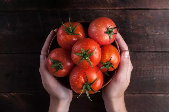 Borsch dengan resipi tomato