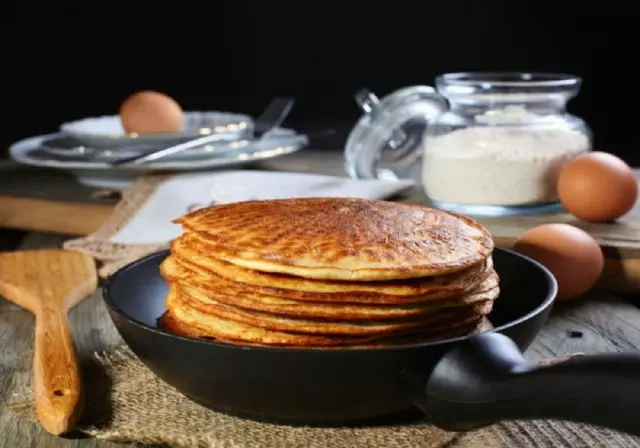 9 resep pancake yang tidak biasa ke Maslenitsa 1746_17