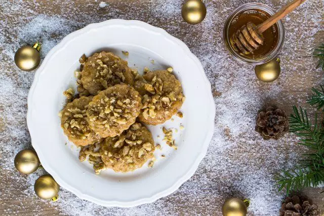 Desserts tradicionale të Vitit të Ri - recetat më të mira nga e gjithë bota 2125_5