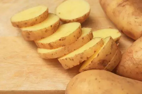 Planter des pommes de terre en juillet - tout sur les avantages de la méthode et des particularités de la croissance 2910_5