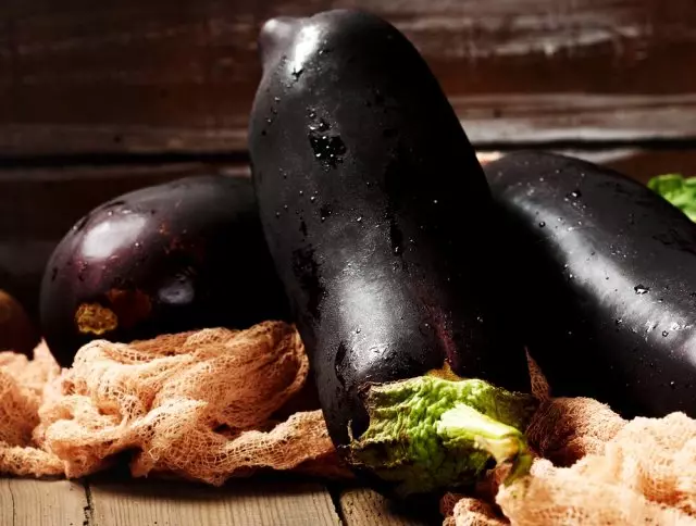 Aubergine