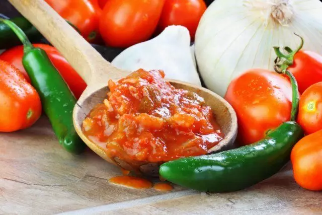 Molho em casa de tomates para o inverno - as melhores receitas 3779_7