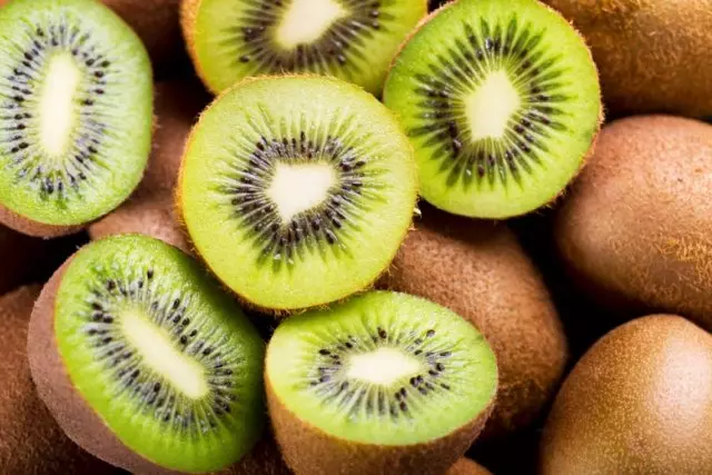 Kiwi alang sa pagkawala sa timbang