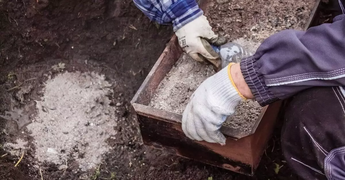 Como desoxidar o solo no site - dicas úteis para jardineiros e jardineiros
