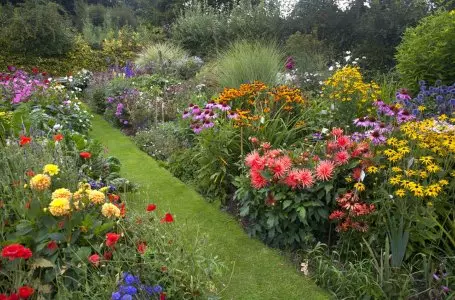 花園，花園和花床在中部地區的居民提供的35份優惠 3875_40