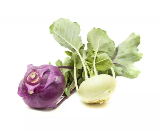 Flerfarvet kohlrabi.