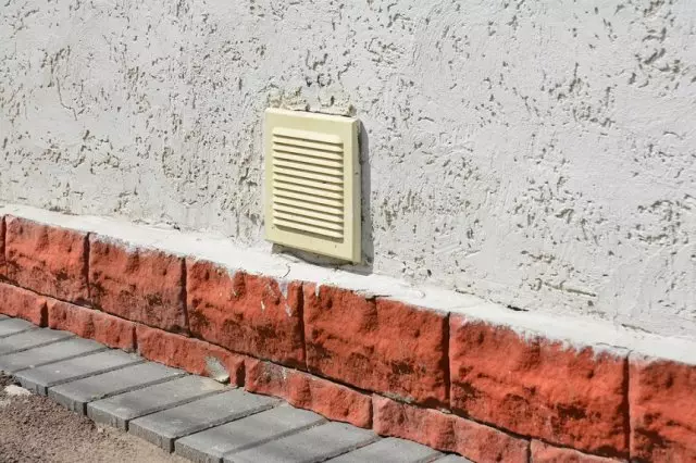 Griglia di ventilazione nella fondazione