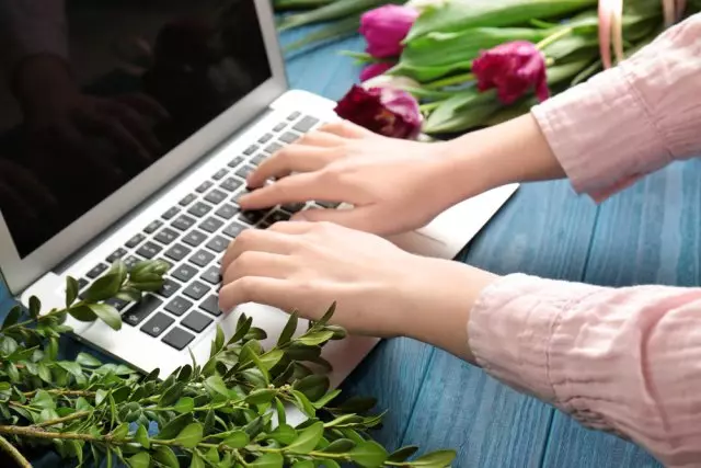 Online buying flowers