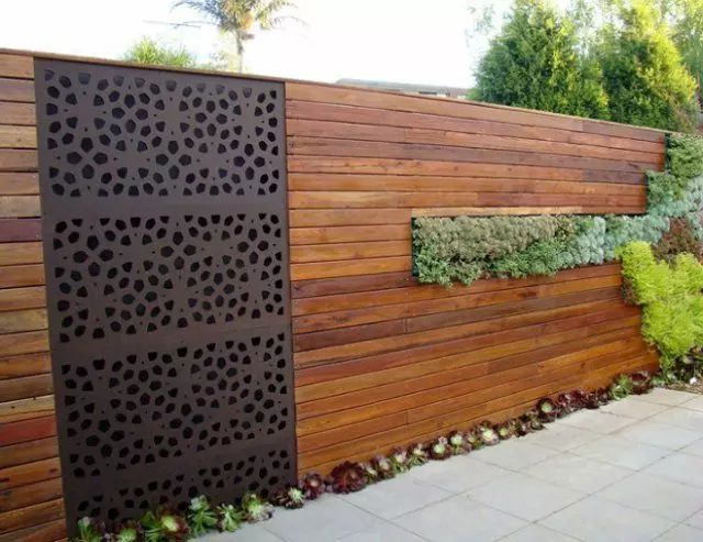 Fences maka ụlọ mmiri n'oge ọkọchị: ụdị na atụmatụ nke ihe 478_19