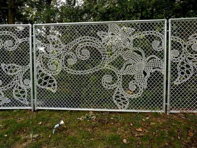 Fences maka ụlọ mmiri n'oge ọkọchị: ụdị na atụmatụ nke ihe 478_7