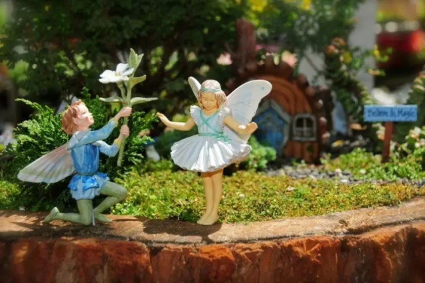 Bright garden figures: turn a plot into a fabulous world 5246_64