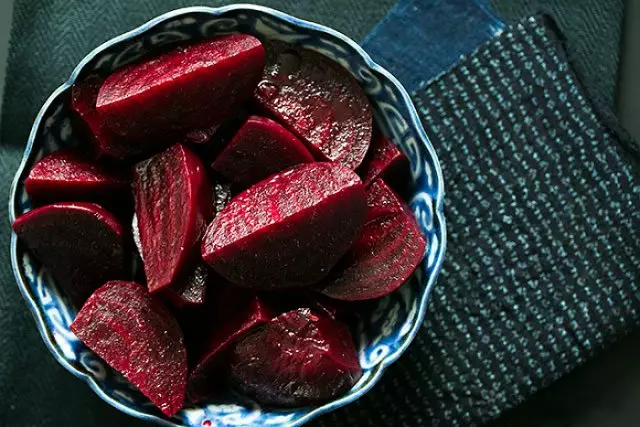 Marinated Beets for the Winter - Recipes with sterilization and bê 5417_1