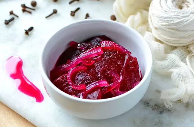 Marinated Beets for the Winter - Recipes with sterilization and bê 5417_5