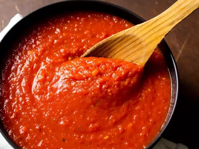 Pasta di pomodoro in multicooker