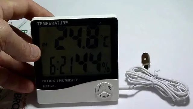 Sensor suhu dan kelembaban