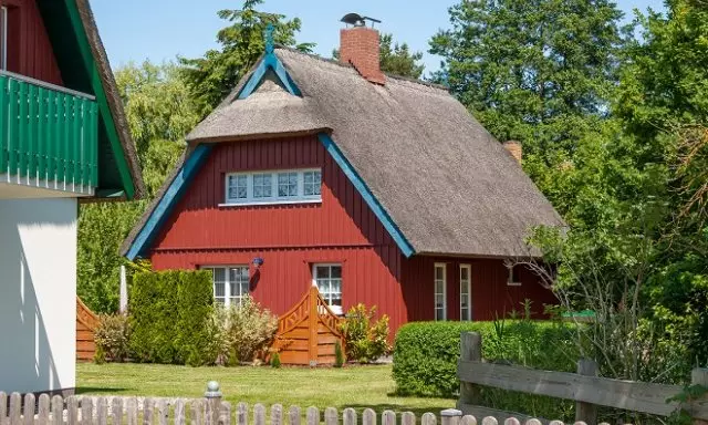 Quina és la diferència de la casa del jardí de residencial