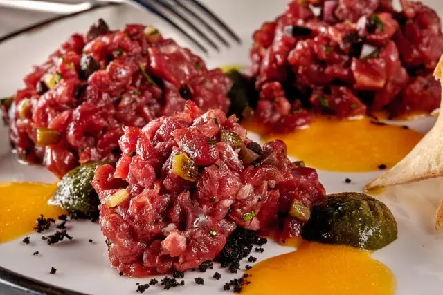 Tabelo de Nova Jaro 2019 Receptoj Tartar Meat