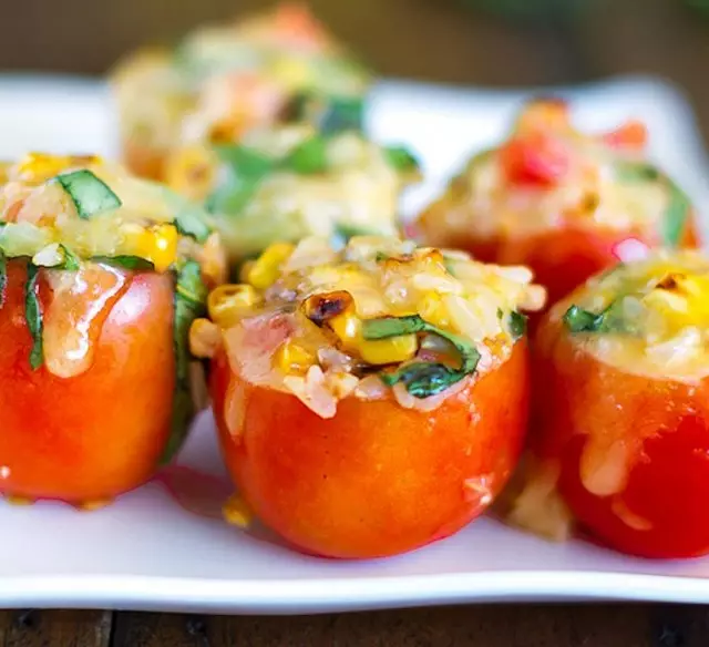 Tomatoes stuffed with corn