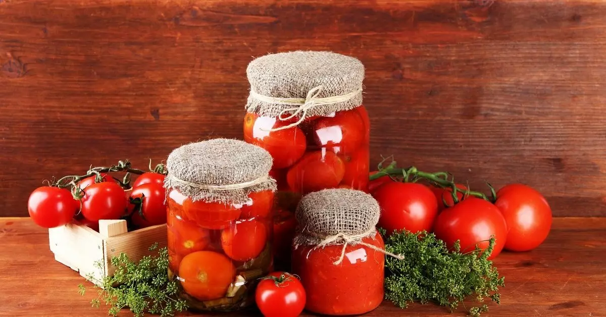 Séiss pickled Tomaten fir de Wanter. Bescht Rezepter