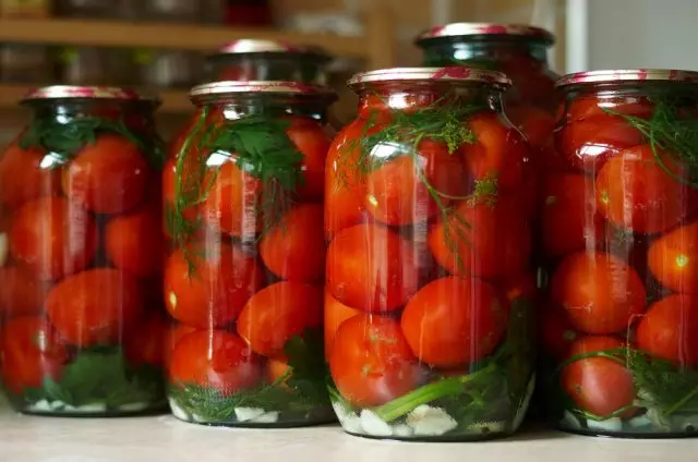 Marinated Tomatoes in Banks