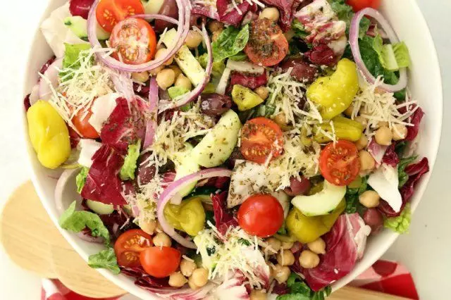 20 unusual salads for the new year 8114_3