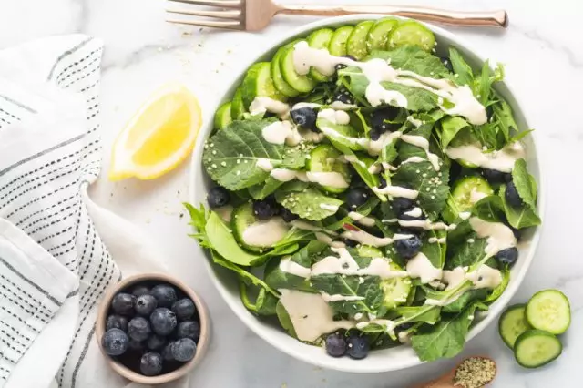 Salad with blueberries