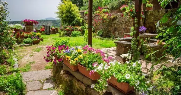 Mediterranean-stil Garden - Fairy Tale