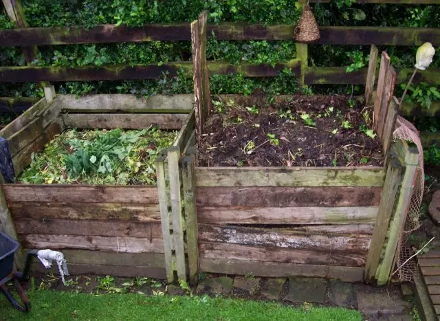 Cine locuiește într-un compost