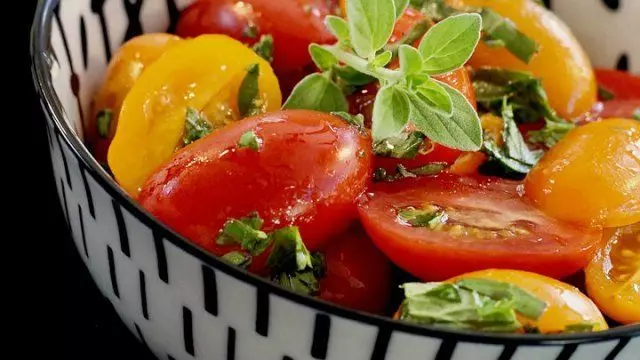 Tomates rápidos leves: 7 receitas originais Snacks favoritos 8386_5