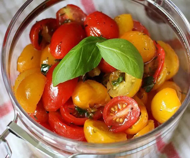 Tomates rápidos leves: 7 receitas originais Snacks favoritos 8386_9